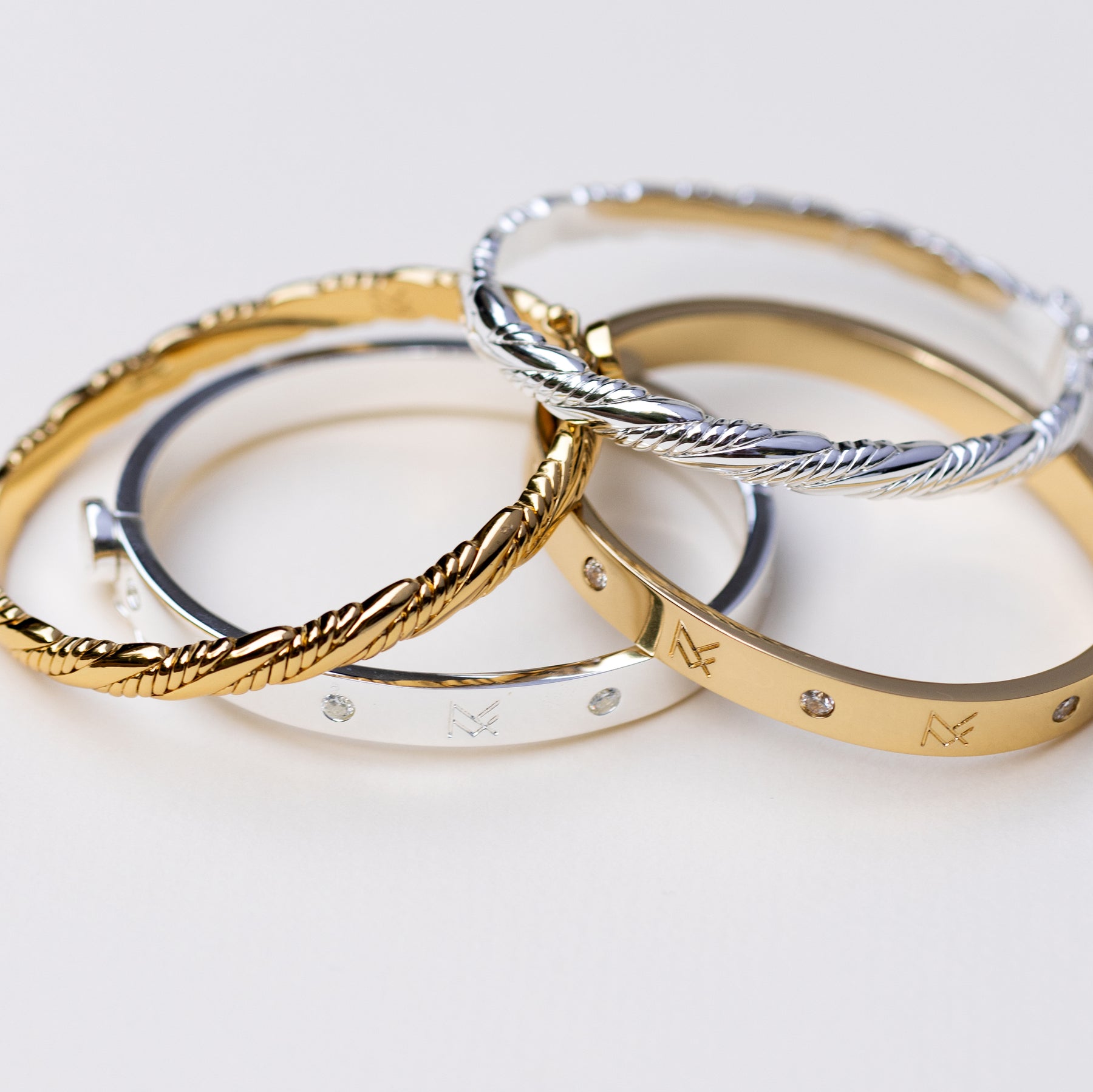 The Versatility of the Gold Cuff: Styling Tips for This Iconic Jewelry